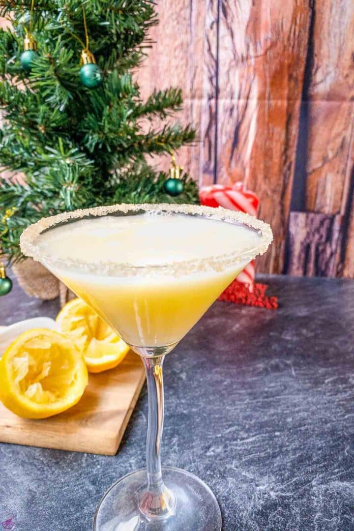 How to make a Snowball Cocktail