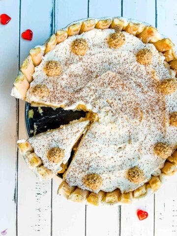 Delicious Almond Cream Cake