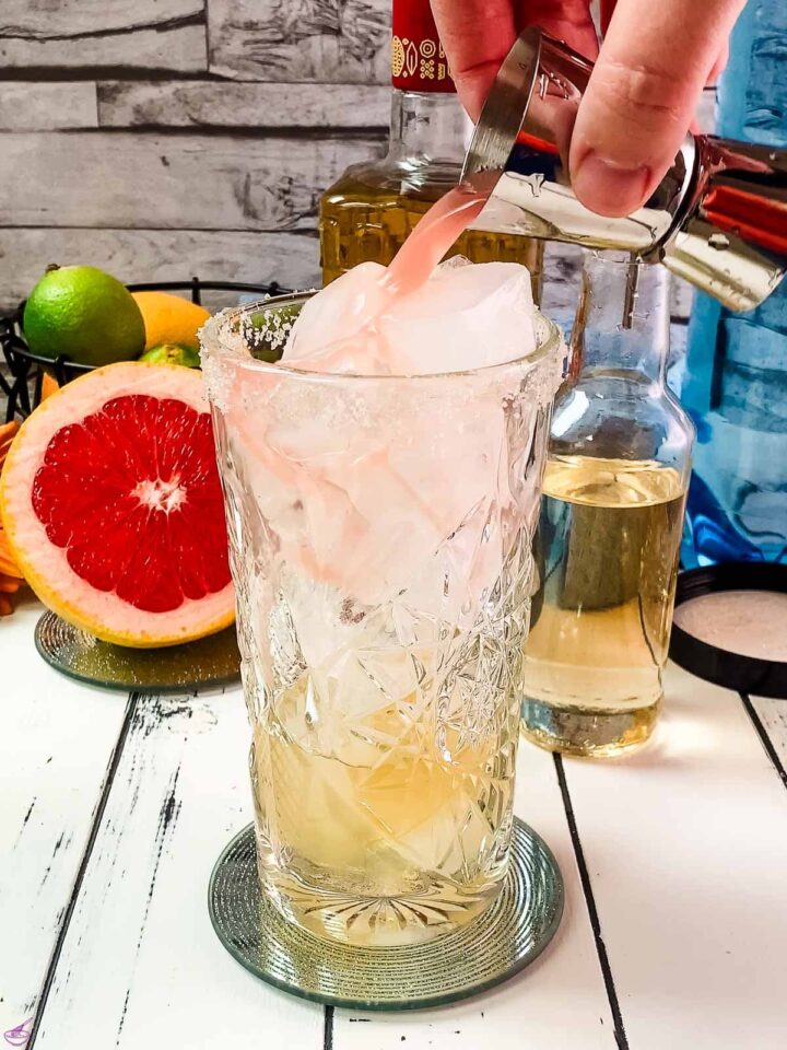 How to Make a Paloma Cocktail