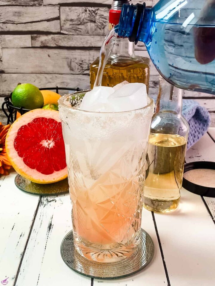 How to Make a Paloma Cocktail