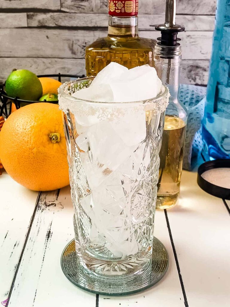 How to Make a Paloma Cocktail