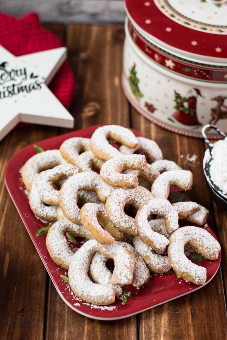Austrian Vanilla Crescent Cookies